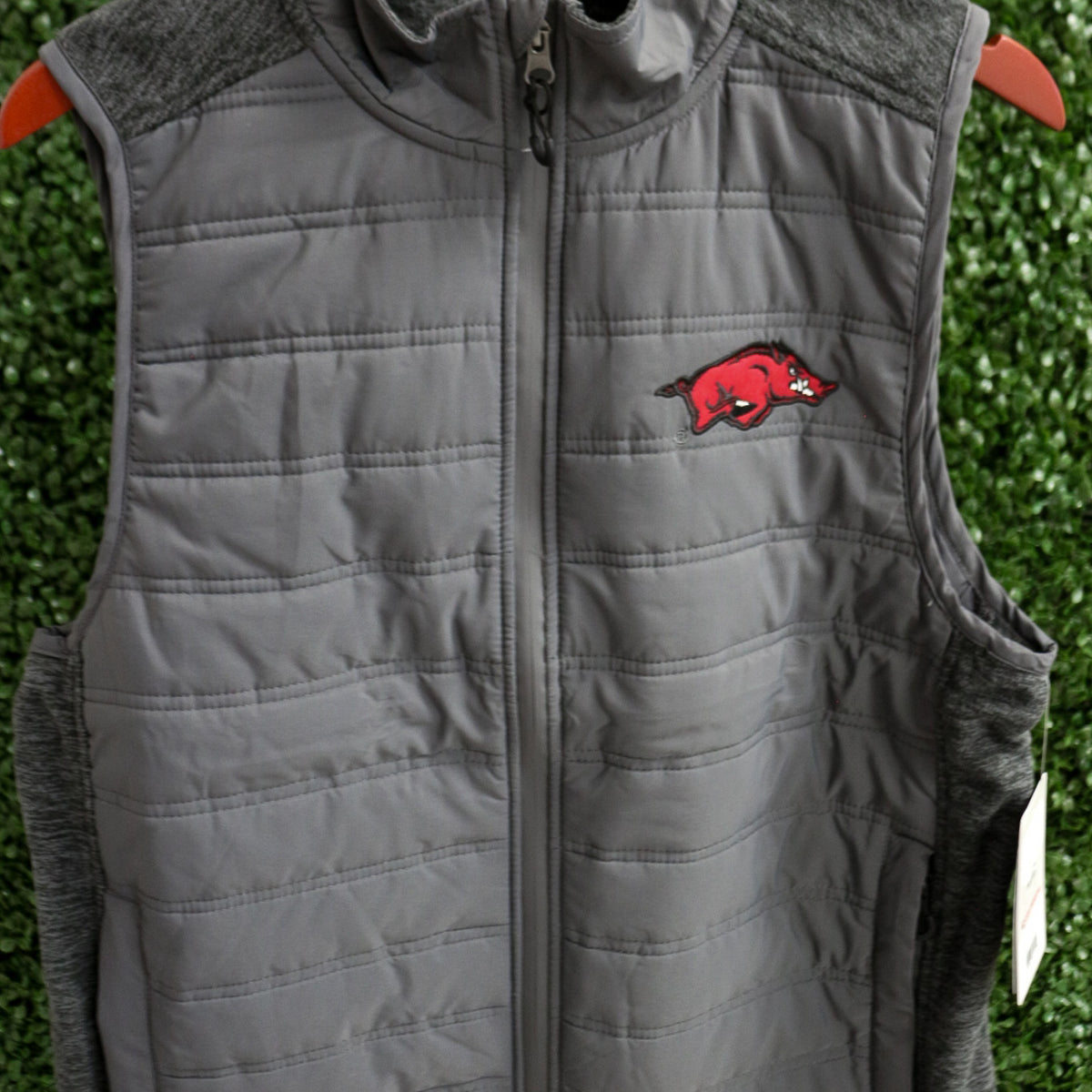 Men's Charcoal Arkansas Razorback Puffer Vest – Dales Clothing Inc